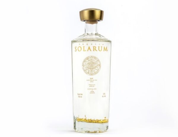 Prueba Tequila Solarum una bebida de lujo mexicano | Maleta de viajes